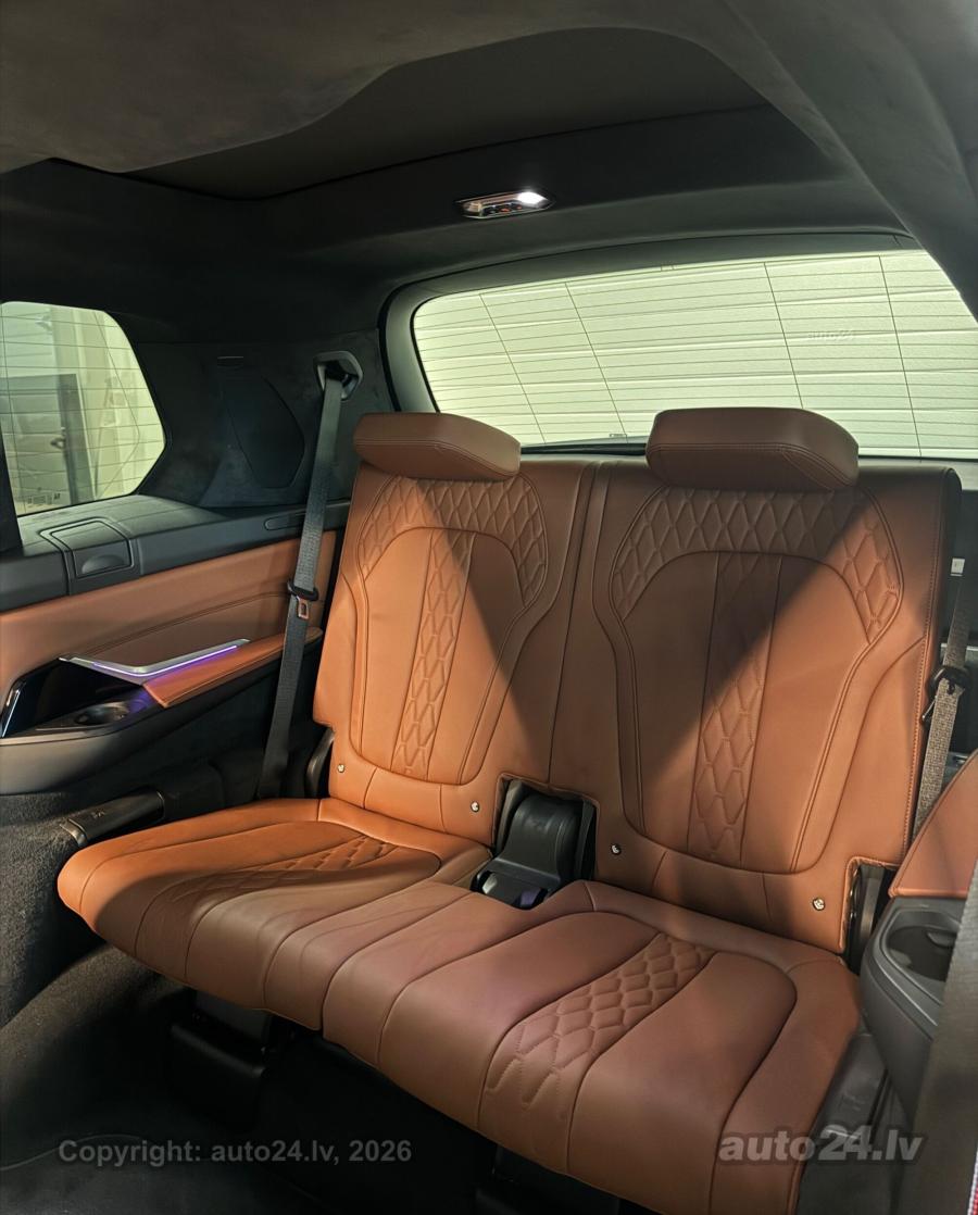 Pelēks BMW X7 2024 Tallina, ar dzinēja tilpumu 3.00 L un nobraukumu 37 tūkst. km par 99000 €, foto 29 vietnē AUTOMOTO.COM.LV