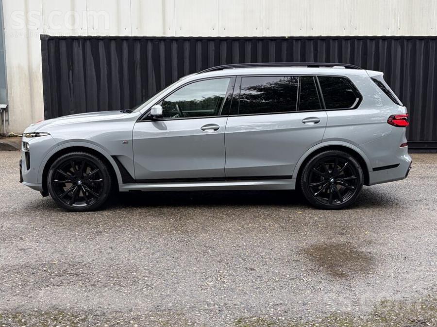 Pelēks BMW X7 2024 Rīga, ar dzinēja tilpumu 3.00 L un nobraukumu 73 tūkst. km par 82500 €, foto 3 vietnē AUTOMOTO.COM.LV