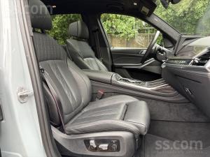 Pelēks BMW X7 2024 Rīga, ar dzinēja tilpumu 3.00 L un nobraukumu 73 tūkst. km par 82500 €, foto 9 vietnē AUTOMOTO.COM.LV