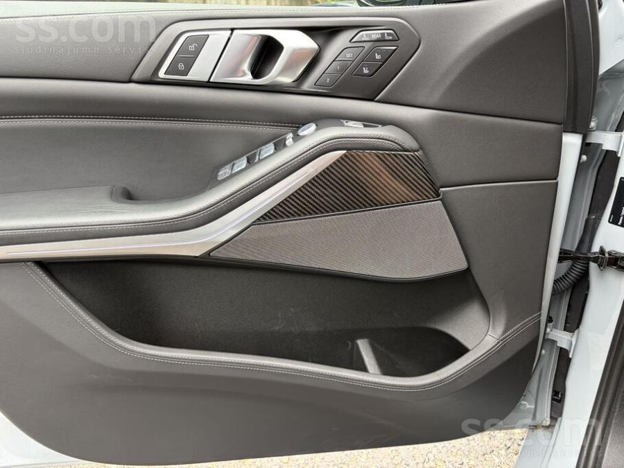 Pelēks BMW X7 2024 Rīga, ar dzinēja tilpumu 3.00 L un nobraukumu 73 tūkst. km par 82500 €, foto 12 vietnē AUTOMOTO.COM.LV