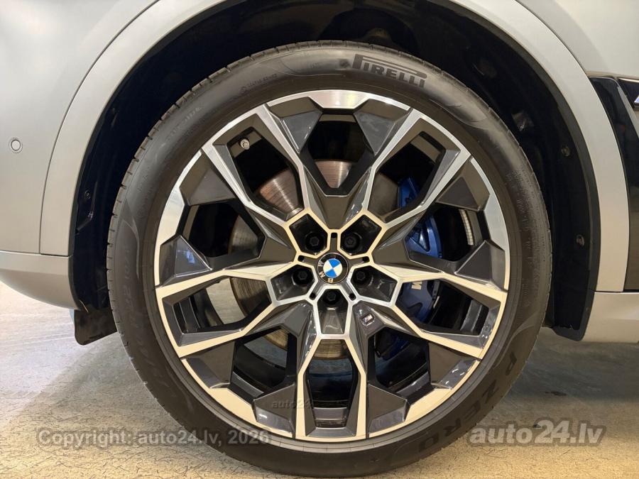 Pelēks BMW X7 2024 Tallina, ar dzinēja tilpumu 4.40 L un nobraukumu 49 tūkst. km par 99900 €, foto 18 vietnē AUTOMOTO.COM.LV