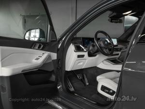 Grey BMW X7 2024 in Tallinn, with an engine capacity of 3.00 L and mileage of 134 thousand km for 84900 €, photo 8 on AUTOMOTO.COM.LV