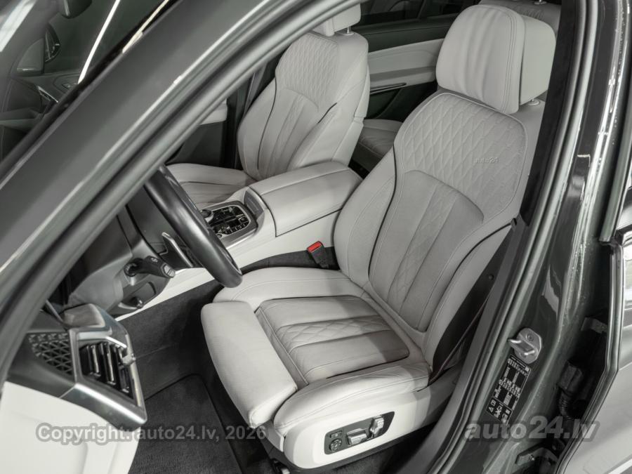 Grey BMW X7 2024 in Tallinn, with an engine capacity of 3.00 L and mileage of 134 thousand km for 84900 €, photo 9 on AUTOMOTO.COM.LV