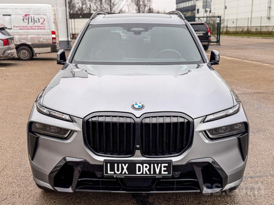 Grey BMW X7 2025 in Riga, with an engine capacity of 3.00 L and mileage of 22 thousand km for 91000 €, photo 6 on AUTOMOTO.COM.LV