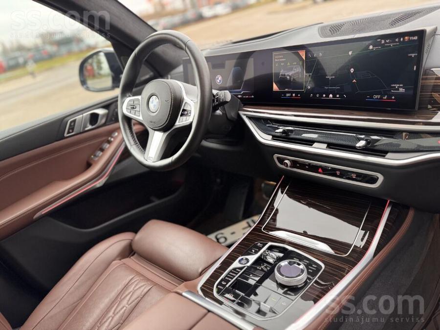 Grey BMW X7 2025 in Riga, with an engine capacity of 3.00 L and mileage of 22 thousand km for 91000 €, photo 11 on AUTOMOTO.COM.LV