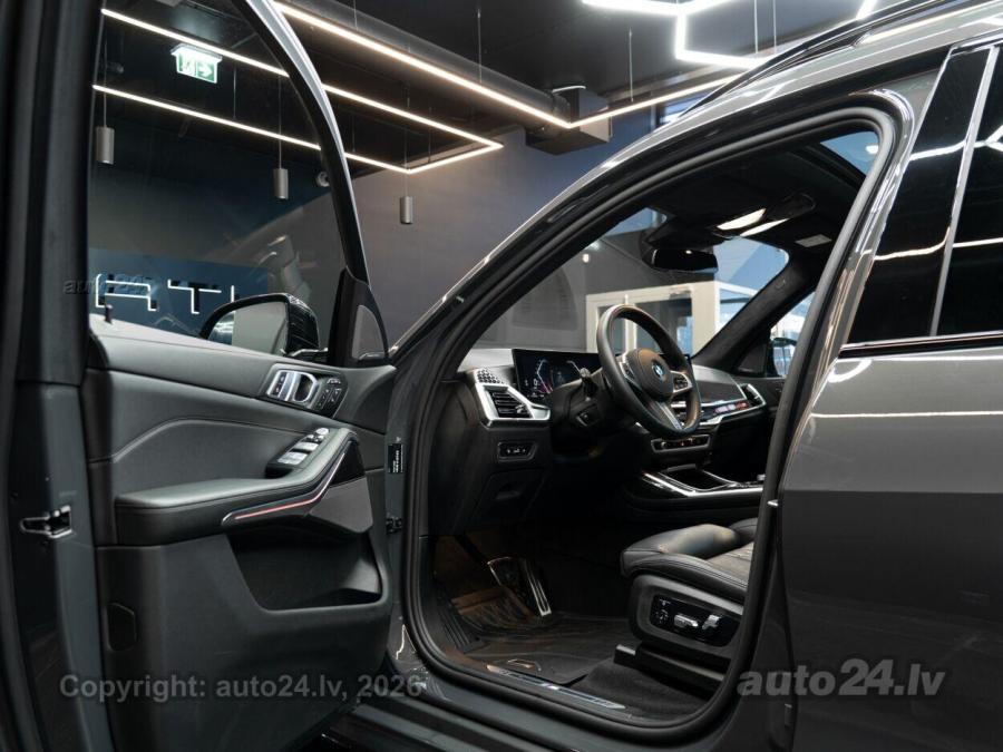 Pelēks BMW X7 2025 Tallina, ar dzinēja tilpumu 3.00 L un nobraukumu 11 tūkst. km par 109900 €, foto 4 vietnē AUTOMOTO.COM.LV