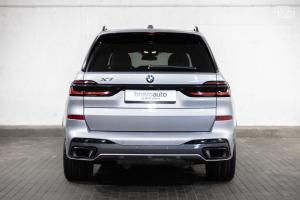 Grey BMW X7 2025 in Vilnius, with an engine capacity of 3.00 L and mileage of 38 thousand km for 98491 €, photo 12 on AUTOMOTO.COM.LV