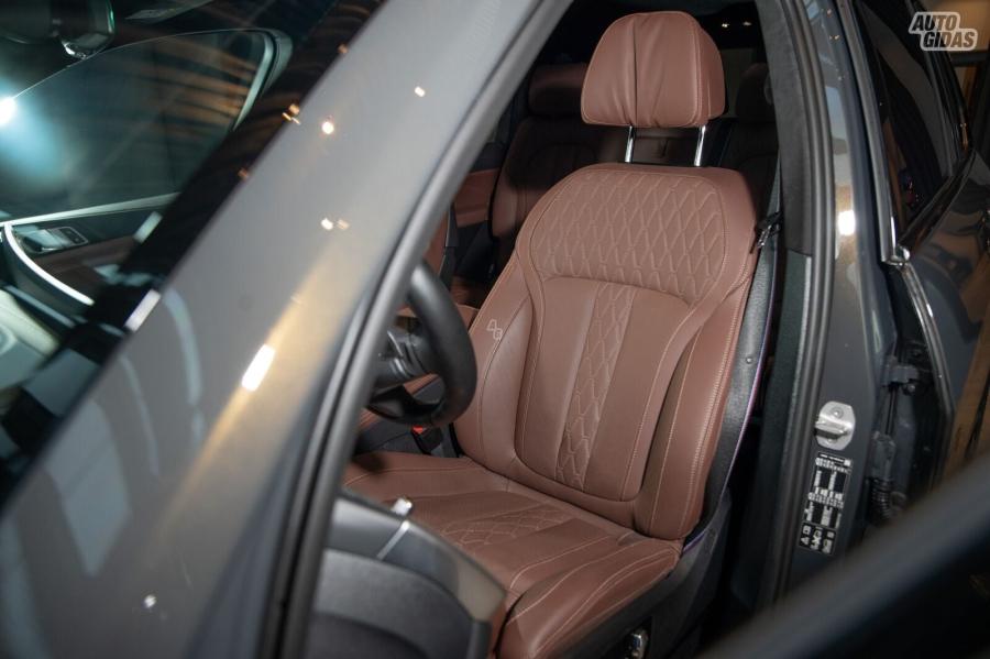 Grey BMW X7 2025 in Kaunas, with an engine capacity of 3.00 L and mileage of 16 thousand km for 95771 €, photo 12 on AUTOMOTO.COM.LV