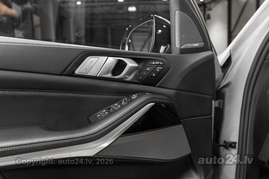 Pelēks BMW X7 2026 Rīga, ar dzinēja tilpumu 3.00 L un nobraukumu 7 tūkst. km par 96800 €, foto 15 vietnē AUTOMOTO.COM.LV