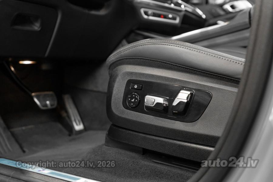 Pelēks BMW X7 2026 Rīga, ar dzinēja tilpumu 3.00 L un nobraukumu 7 tūkst. km par 96800 €, foto 16 vietnē AUTOMOTO.COM.LV