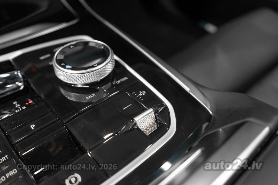 Pelēks BMW X7 2026 Rīga, ar dzinēja tilpumu 3.00 L un nobraukumu 7 tūkst. km par 96800 €, foto 29 vietnē AUTOMOTO.COM.LV