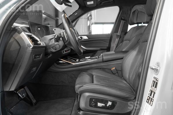 Grey BMW X7 2026 in Riga, with an engine capacity of 3.00 L and mileage of 18 thousand km for 96800 €, photo 8 on AUTOMOTO.COM.LV