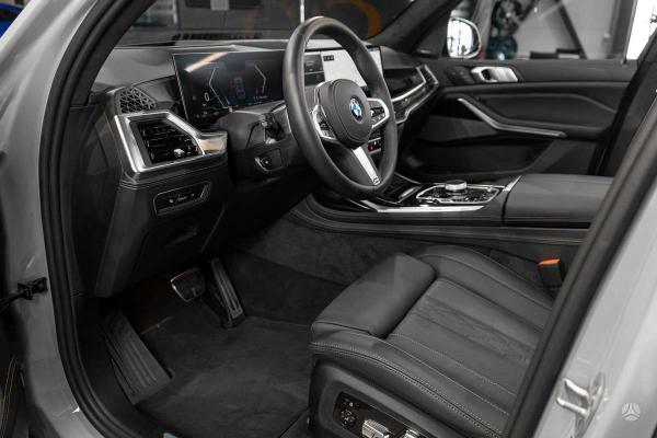 Grey BMW X7 2026 in Riga, with an engine capacity of 2.99 L and mileage of 18 thousand km for 96800 €, photo 10 on AUTOMOTO.COM.LV