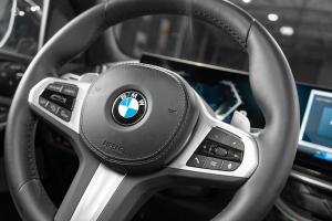 Pelēks BMW X7 2026 Rīga, ar dzinēja tilpumu 2.99 L un nobraukumu 18 tūkst. km par 96800 €, foto 24 vietnē AUTOMOTO.COM.LV