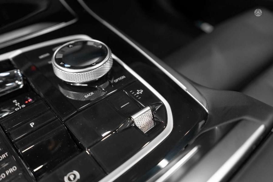 Pelēks BMW X7 2026 Rīga, ar dzinēja tilpumu 2.99 L un nobraukumu 18 tūkst. km par 96800 €, foto 33 vietnē AUTOMOTO.COM.LV