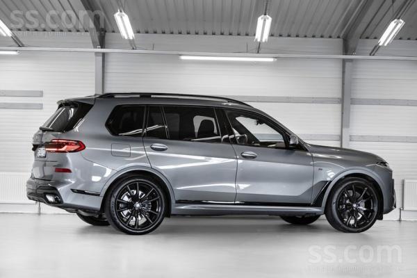 BMW X7 2026 in Tukums on AUTOMOTO.COM.LV Grey BMW X7 2026 in Tukums, with an engine capacity of 3.00 L and mileage of 7 thousand km for 102777 β¬, photo 7 on AUTOMOTO.COM.LV