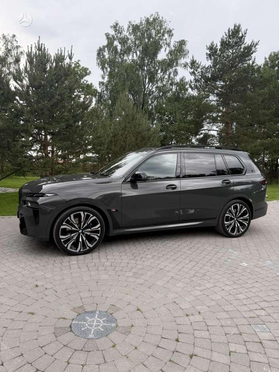 Pelēks BMW X7 2023 Kauņa, ar dzinēja tilpumu 4.40 L un nobraukumu 27 tūkst. km par 110000 €, foto 1 vietnē AUTOMOTO.COM.LV