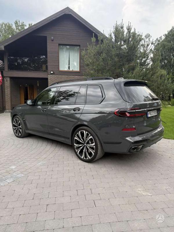Pelēks BMW X7 2023 Kauņa, ar dzinēja tilpumu 4.40 L un nobraukumu 27 tūkst. km par 110000 €, foto 3 vietnē AUTOMOTO.COM.LV