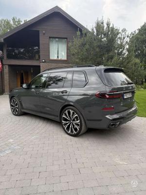 Pelēks BMW X7 2023 Kauņa, ar dzinēja tilpumu 4.40 L un nobraukumu 27 tūkst. km par 110000 €, foto 4 vietnē AUTOMOTO.COM.LV