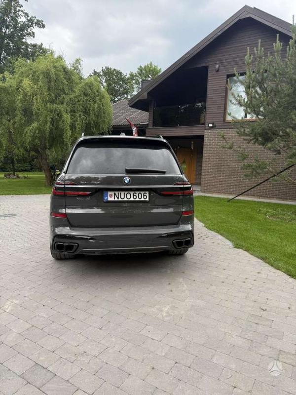 Pelēks BMW X7 2023 Kauņa, ar dzinēja tilpumu 4.40 L un nobraukumu 27 tūkst. km par 110000 €, foto 4 vietnē AUTOMOTO.COM.LV