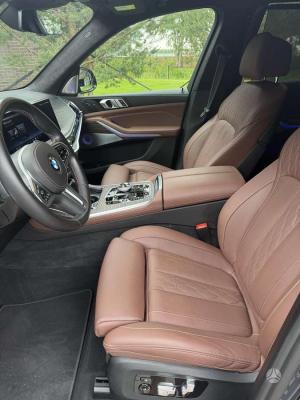 Pelēks BMW X7 2023 Kauņa, ar dzinēja tilpumu 4.40 L un nobraukumu 27 tūkst. km par 110000 €, foto 8 vietnē AUTOMOTO.COM.LV