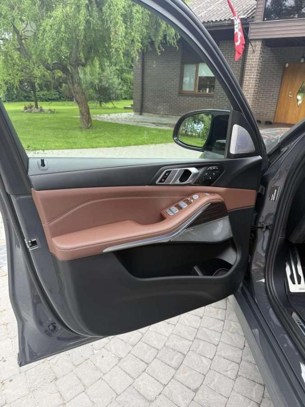 Pelēks BMW X7 2023 Kauņa, ar dzinēja tilpumu 4.40 L un nobraukumu 27 tūkst. km par 110000 €, foto 8 vietnē AUTOMOTO.COM.LV