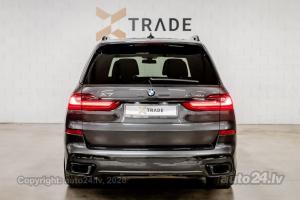 Pelēks BMW X7 2021 Pērnava, ar dzinēja tilpumu 3.00 L un nobraukumu 107 tūkst. km par 60990 €, foto 4 vietnē AUTOMOTO.COM.LV