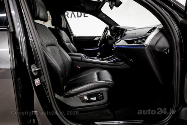 Grey BMW X7 2021 in Parnu, with an engine capacity of 3.00 L and mileage of 107 thousand km for 60990 €, photo 11 on AUTOMOTO.COM.LV