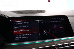 Red BMW X7 2019 in Riga, with an engine capacity of 3.00 L and mileage of 115 thousand km for 47500 €, photo 18 on AUTOMOTO.COM.LV