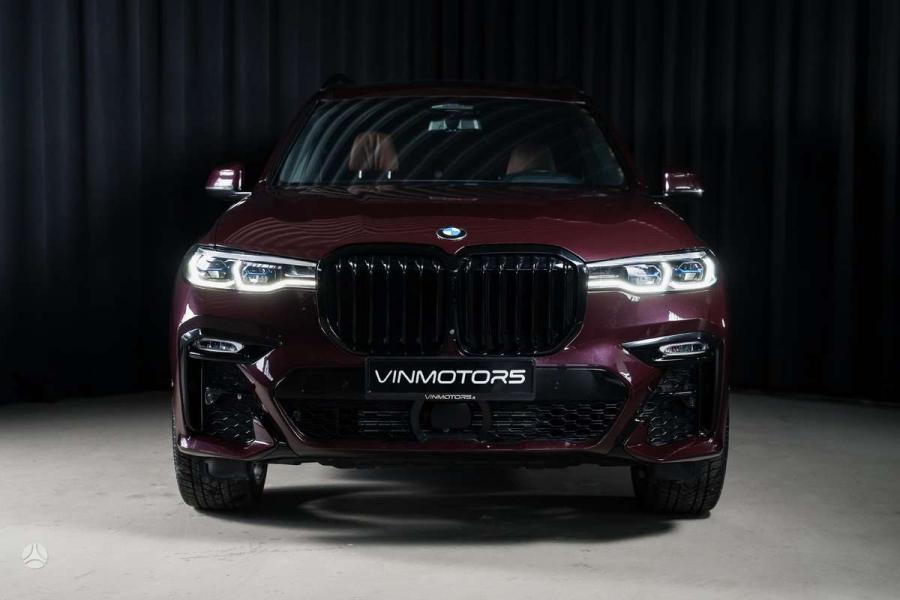 Red BMW X7 2020 in Vilnius, with an engine capacity of 3.00 L and mileage of 99 thousand km for 59999 €, photo 2 on AUTOMOTO.COM.LV