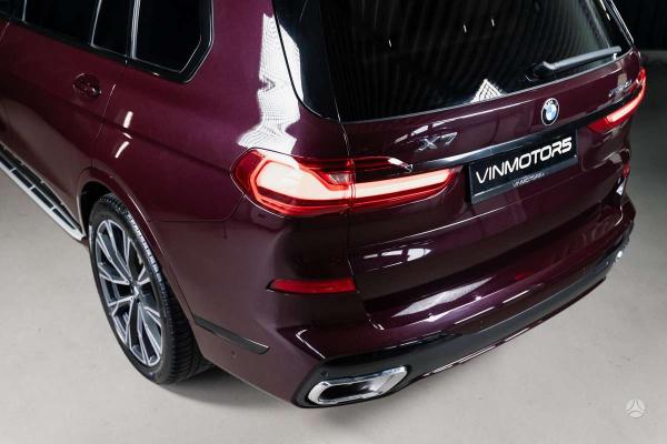 Red BMW X7 2020 in Vilnius, with an engine capacity of 3.00 L and mileage of 99 thousand km for 52999 €, photo 9 on AUTOMOTO.COM.LV