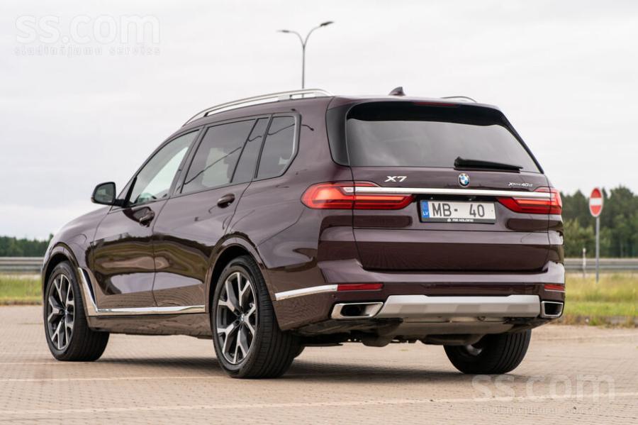 Red BMW X7 2021 in Riga, with an engine capacity of 3.00 L and mileage of 104 thousand km for 61800 €, photo 5 on AUTOMOTO.COM.LV
