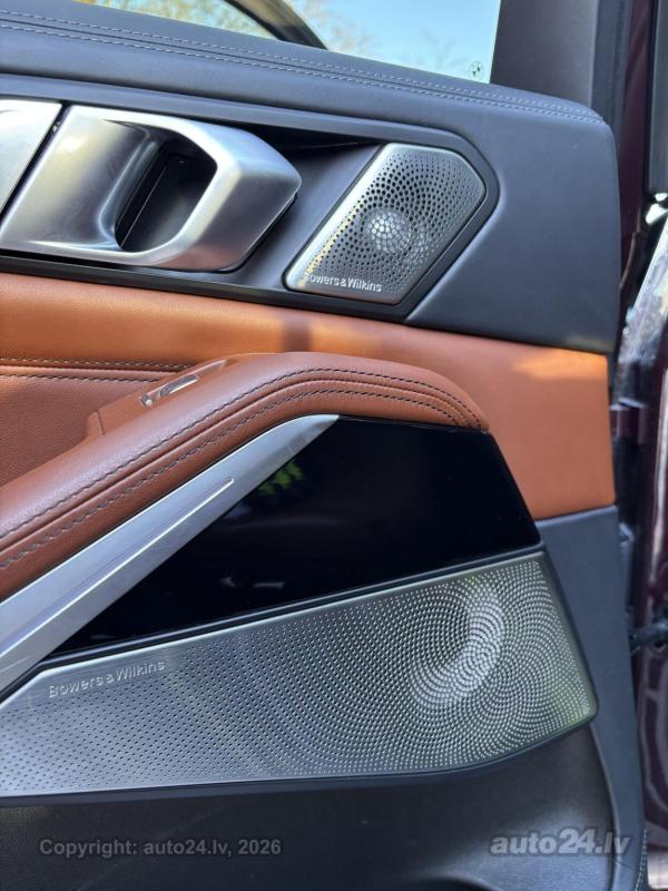 Violets BMW X7 2021 Tallina, ar dzinēja tilpumu 3.00 L un nobraukumu 176 tūkst. km par 60499 €, foto 11 vietnē AUTOMOTO.COM.LV