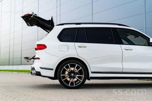 White BMW X7 2019 in Riga, with an engine capacity of 3.00 L and mileage of 89 thousand km for 50990 €, photo 9 on AUTOMOTO.COM.LV