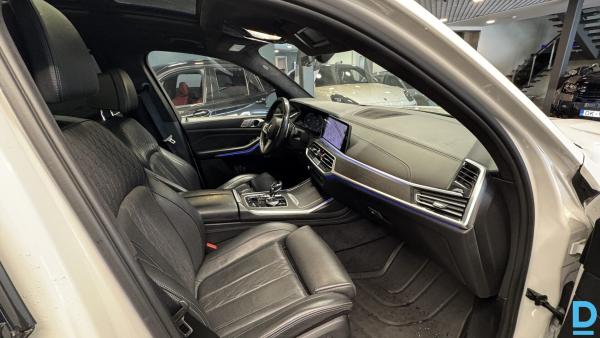 Balts BMW X7 2019 Mārupe, ar dzinēja tilpumu 3.00 L un nobraukumu 93 tūkst. km par 49990 €, foto 5 vietnē AUTOMOTO.COM.LV