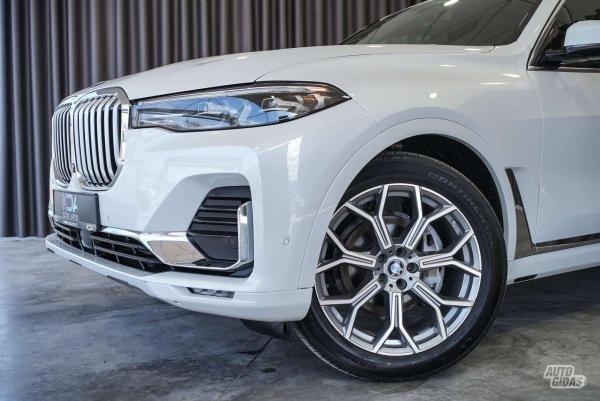 White BMW X7 2019 in Marijampole, with an engine capacity of 3.00 L and mileage of 95 thousand km for 47950 €, photo 6 on AUTOMOTO.COM.LV