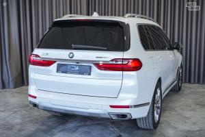 Balts BMW X7 2019 Marijampole, ar dzinēja tilpumu 3.00 L un nobraukumu 95 tūkst. km par 47950 €, foto 13 vietnē AUTOMOTO.COM.LV