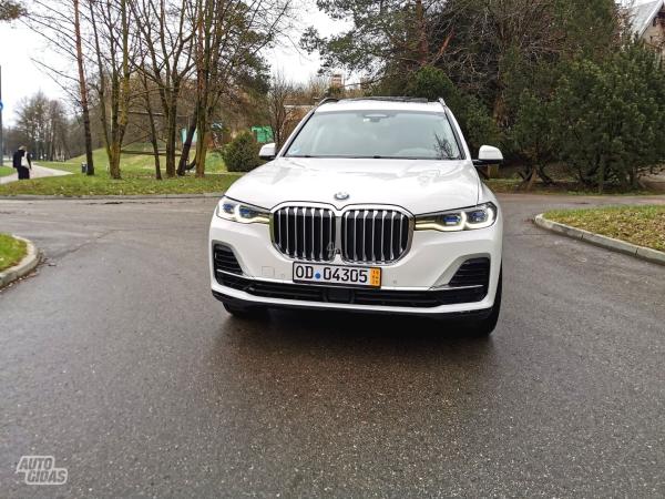 White BMW X7 2019 in Kaunas, with an engine capacity of 3.00 L and mileage of 300 thousand km for 37600 €, photo 2 on AUTOMOTO.COM.LV