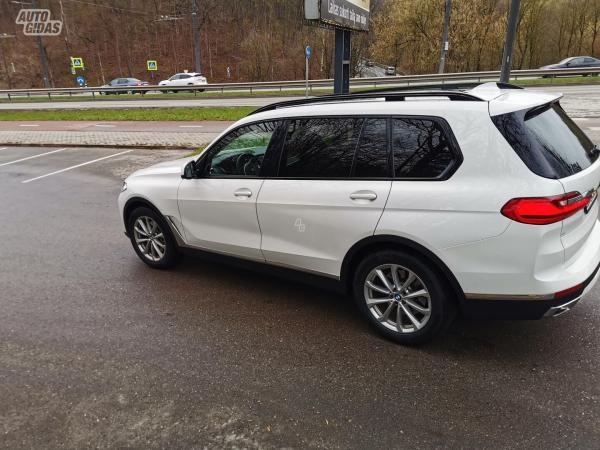 White BMW X7 2019 in Kaunas, with an engine capacity of 3.00 L and mileage of 300 thousand km for 37600 €, photo 5 on AUTOMOTO.COM.LV