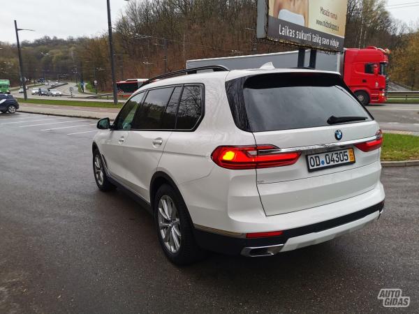 White BMW X7 2019 in Kaunas, with an engine capacity of 3.00 L and mileage of 300 thousand km for 37600 €, photo 6 on AUTOMOTO.COM.LV