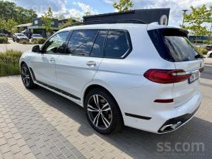 Белый БМВ X7 2019 в Рига, объемом двигателя 3.00 л и пробегом 282 тыс. км за 37900 €, фото 7 на AUTOMOTO.COM.LV