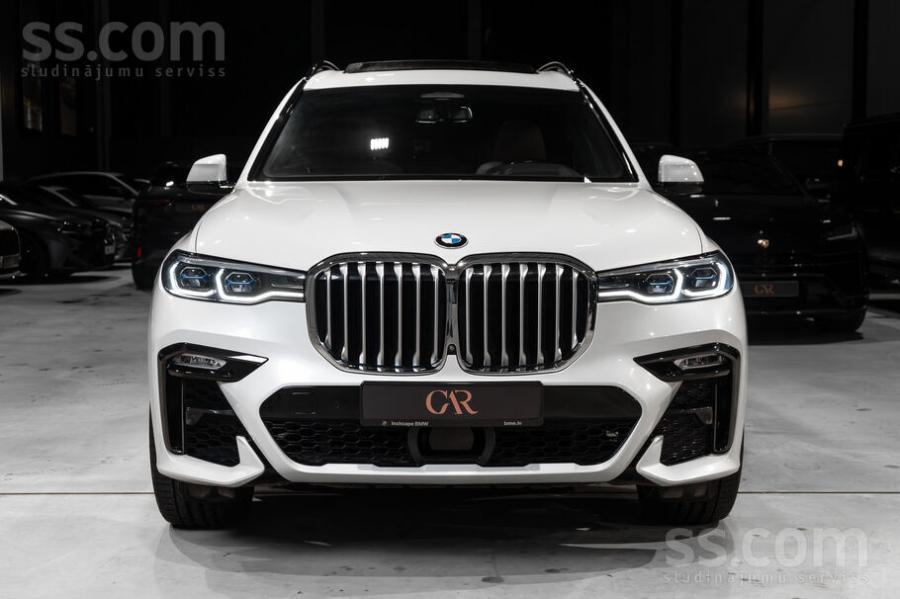 White BMW X7 2019 in Riga, with an engine capacity of 3.00 L and mileage of 56 thousand km for 63900 €, photo 3 on AUTOMOTO.COM.LV