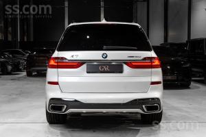 White BMW X7 2019 in Riga, with an engine capacity of 3.00 L and mileage of 56 thousand km for 63900 €, photo 6 on AUTOMOTO.COM.LV