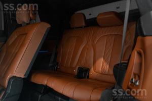 White BMW X7 2019 in Riga, with an engine capacity of 3.00 L and mileage of 56 thousand km for 63900 €, photo 21 on AUTOMOTO.COM.LV