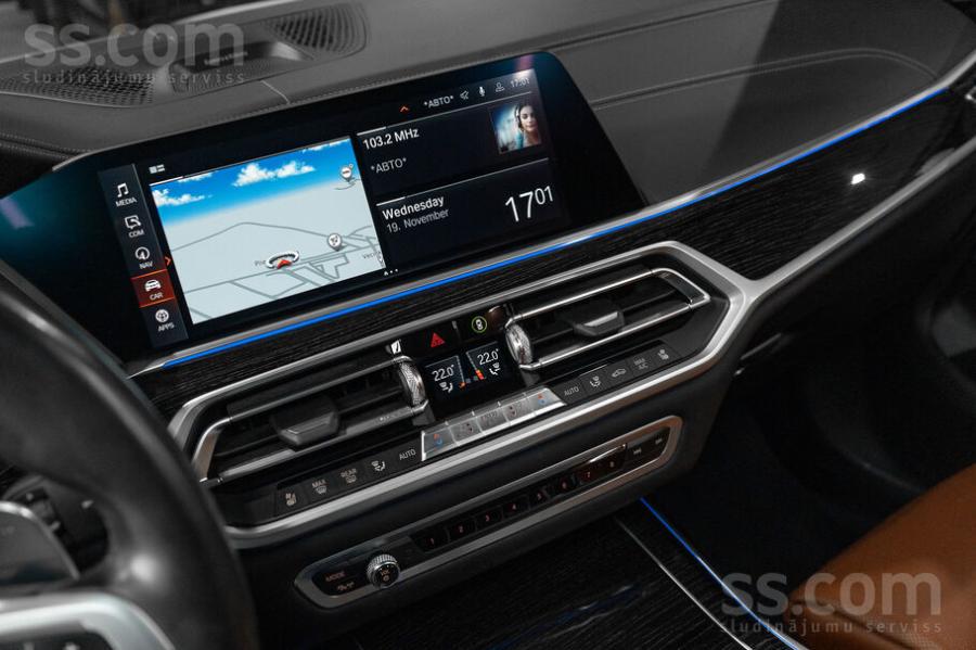White BMW X7 2019 in Riga, with an engine capacity of 3.00 L and mileage of 56 thousand km for 63900 €, photo 31 on AUTOMOTO.COM.LV