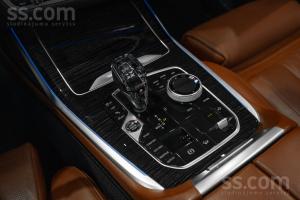 White BMW X7 2019 in Riga, with an engine capacity of 3.00 L and mileage of 56 thousand km for 63900 €, photo 32 on AUTOMOTO.COM.LV