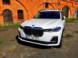 Balts BMW X7 2019 Kauņa, ar dzinēja tilpumu 2.99 L un nobraukumu 257 tūkst. km par 36200 €, foto  vietnē AUTOMOTO.COM.LV