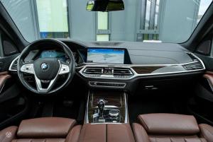White BMW X7 2019 in Kaunas, with an engine capacity of 3.00 L and mileage of 96 thousand km for 46950 €, photo 17 on AUTOMOTO.COM.LV