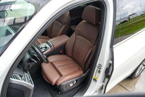 White BMW X7 2019 in Kaunas, with an engine capacity of 3.00 L and mileage of 96 thousand km for 46950 €, photo 30 on AUTOMOTO.COM.LV