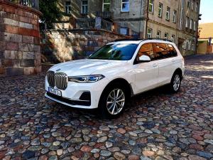 Balts BMW X7 2019 Kauņa, ar dzinēja tilpumu 2.99 L un nobraukumu 258 tūkst. km par 35850 €, foto  vietnē AUTOMOTO.COM.LV